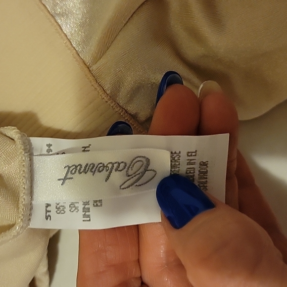 Cabernet | Intimates & Sleepwear | Nwt Cabernet Shapewear With Lace ...